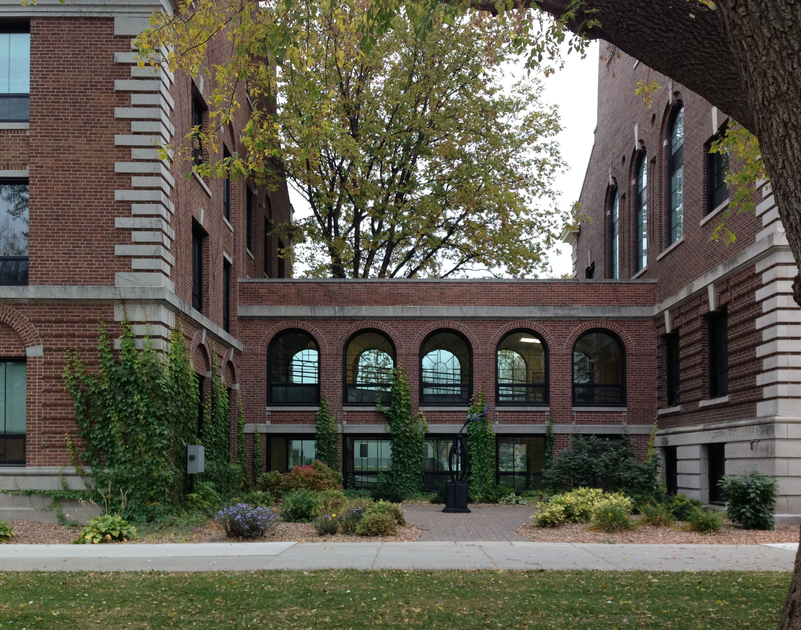 2023 Design Awards: NSU Jewett Regional Science Education Center ...